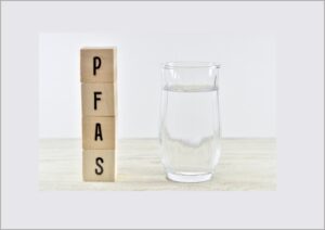 ミネラルウォーター類におけるPFAS(PFOA・PFOS)の規制について - お風呂もキッチンもコレ1台で浄水に｜セントラル浄水器ReFINE